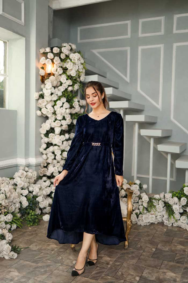 Sophia – Candy Closet